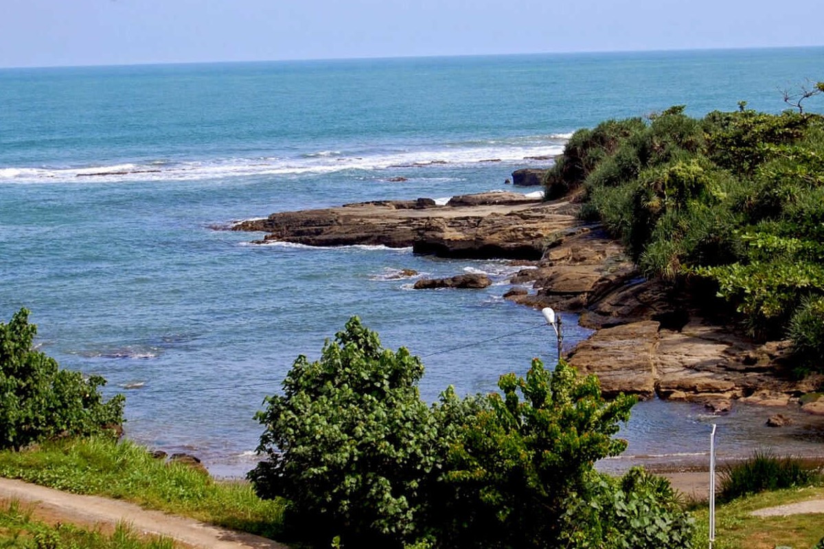 Pantai Sancang Garut, Tersembunyi Namun Menyuguhkan Suasana Asri Pantai Sancang Garut, Tersembunyi Namun Menyuguhkan Suasana Asri